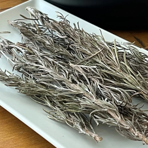 How to Dry Fresh Rosemary Using a Microwave: The Best Way to Preserve ...